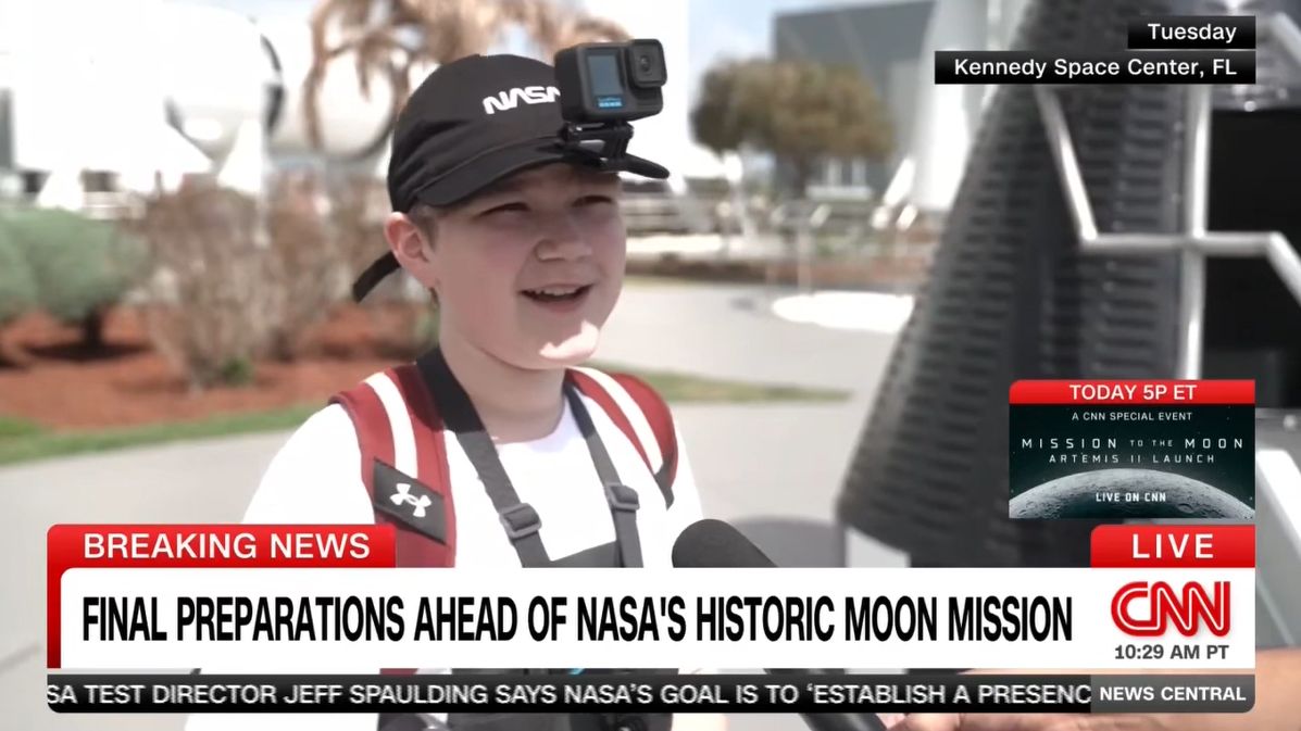 Viral Space Enthusiast Returns to Kennedy Space Center Visitor Complex ...